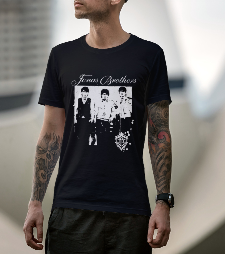 Jonas Brothers Tour Music Iconic Band Concert Memorabilia T-Shirt