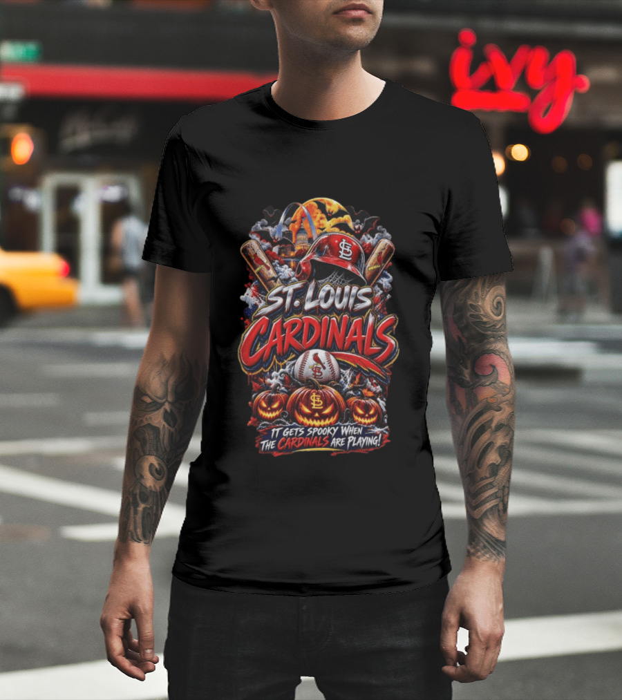 St. Louis Cardinals Halloween Spooky Baseball Theme With Pumpkins And Bats T-Shirt