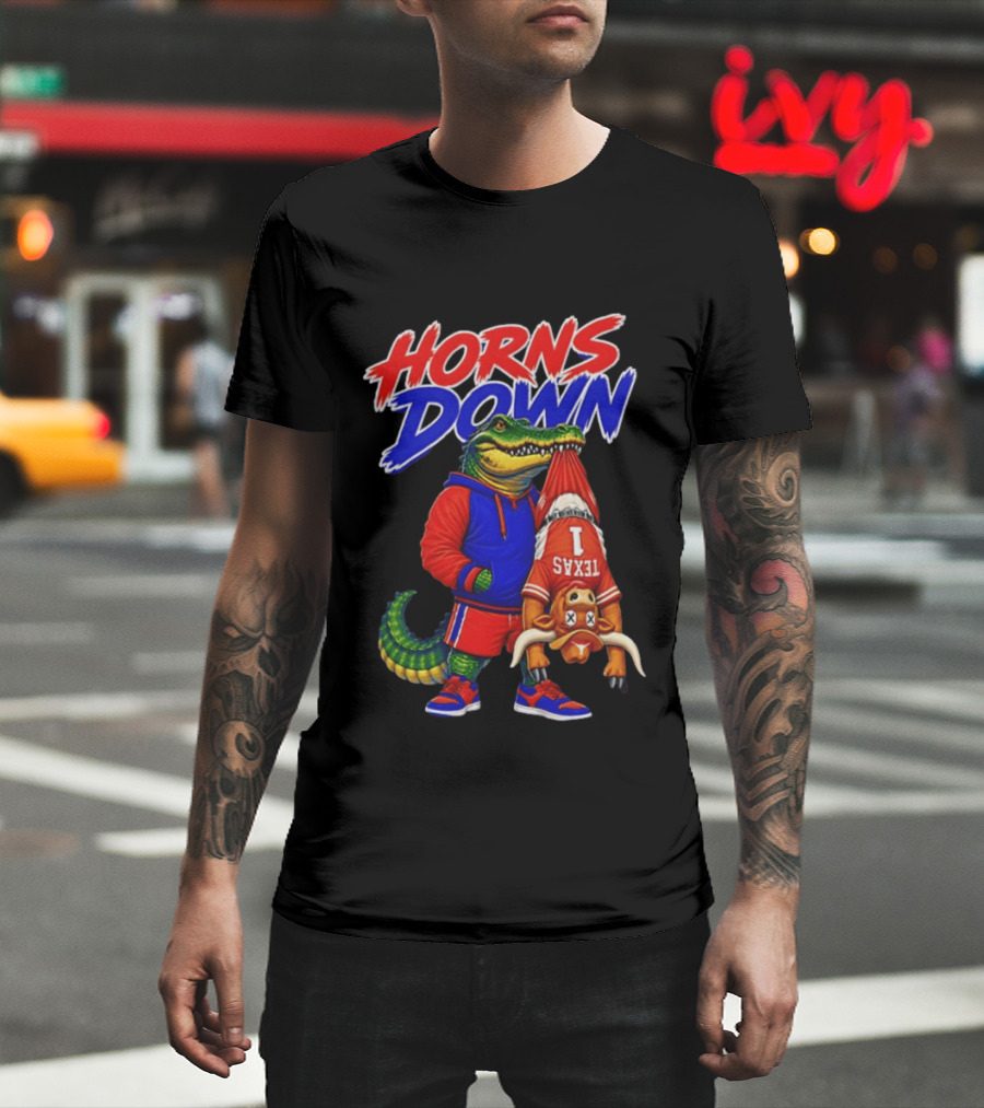 Horns Down Florida Gators Holding Texas Longhorns T-Shirt