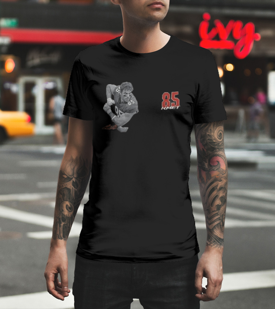 85 Kmet Monochrome Football Action Pose Red Jersey Number T-Shirt