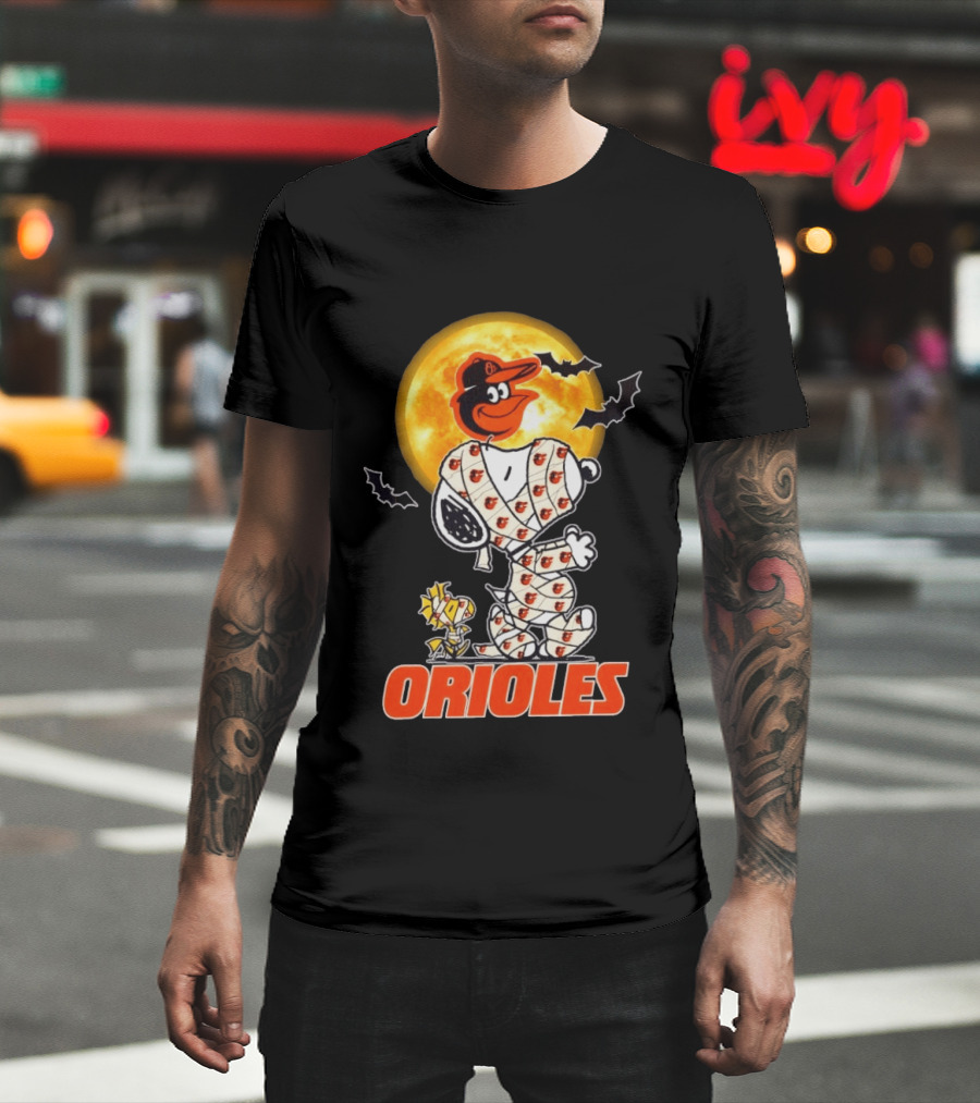 Baltimore Orioles Halloween Snoopy Woodstock Mummy Cosplay Moon Bats T-Shirt