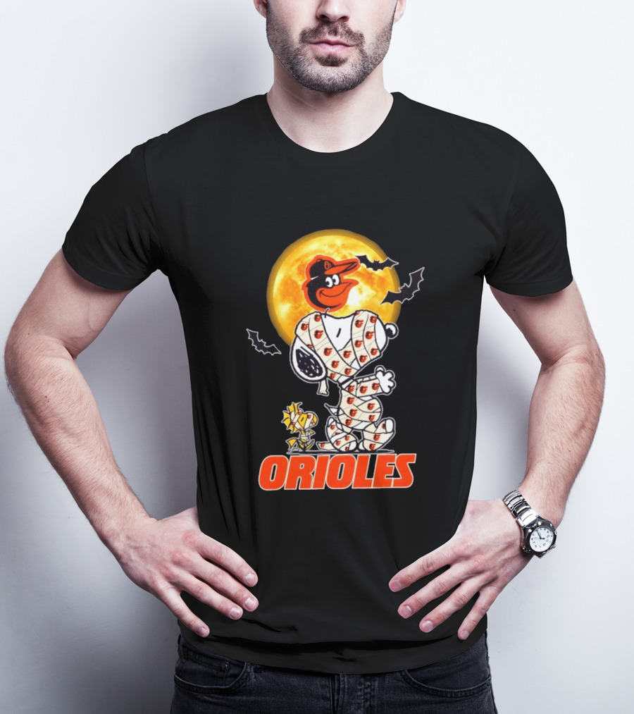 Baltimore Orioles Halloween Snoopy Woodstock Mummy Cosplay Moon Bats T-Shirt