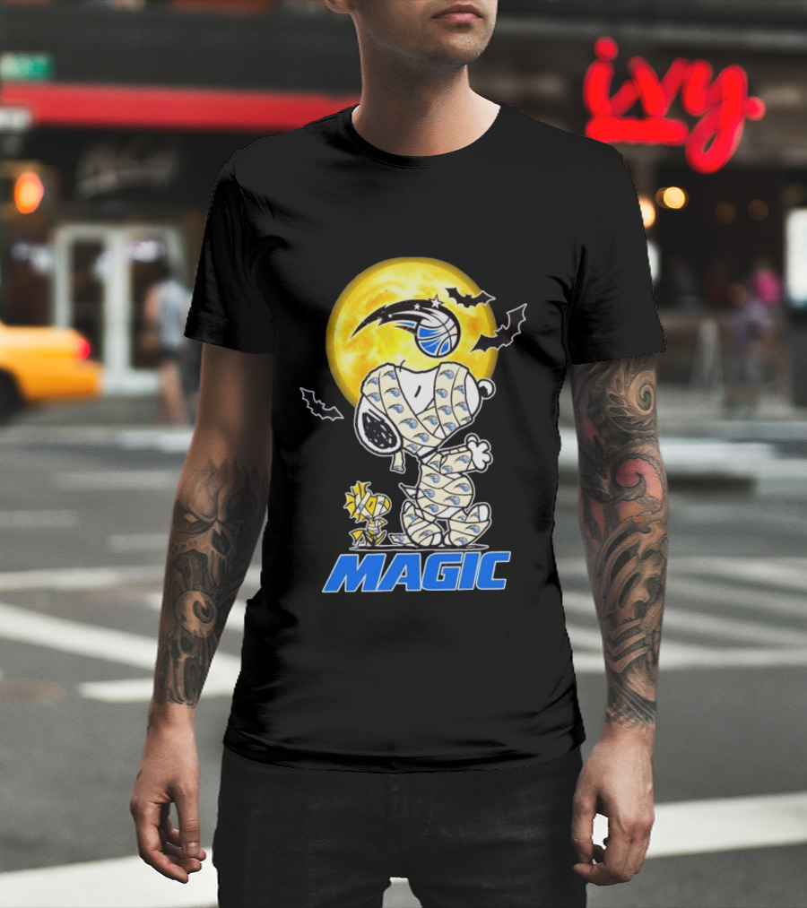 Orlando Magic Snoopy Woodstock Halloween Mummy Cosplay With Moon And Bats T-Shirt