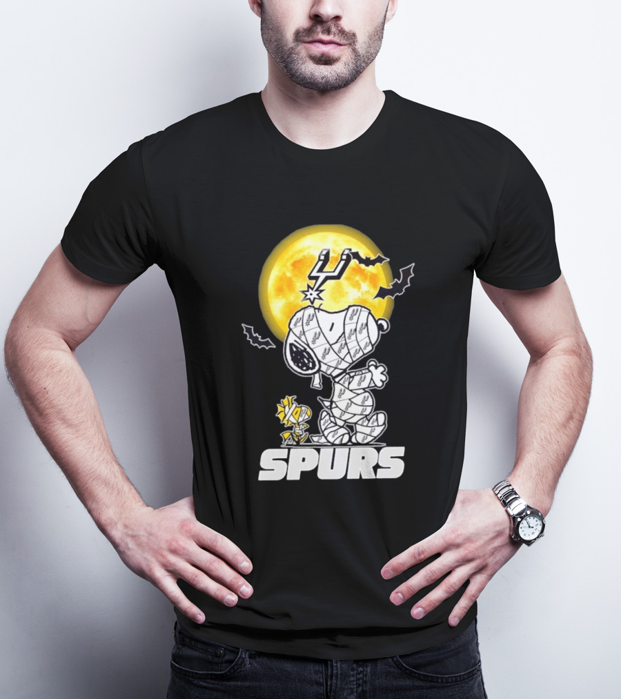 San Antonio Spurs Snoopy Woodstock Halloween Mummy Cosplay T-Shirt