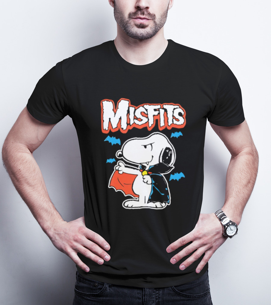 Misfits Snoopy Vampire Halloween Blue Bats Cloak T-Shirt