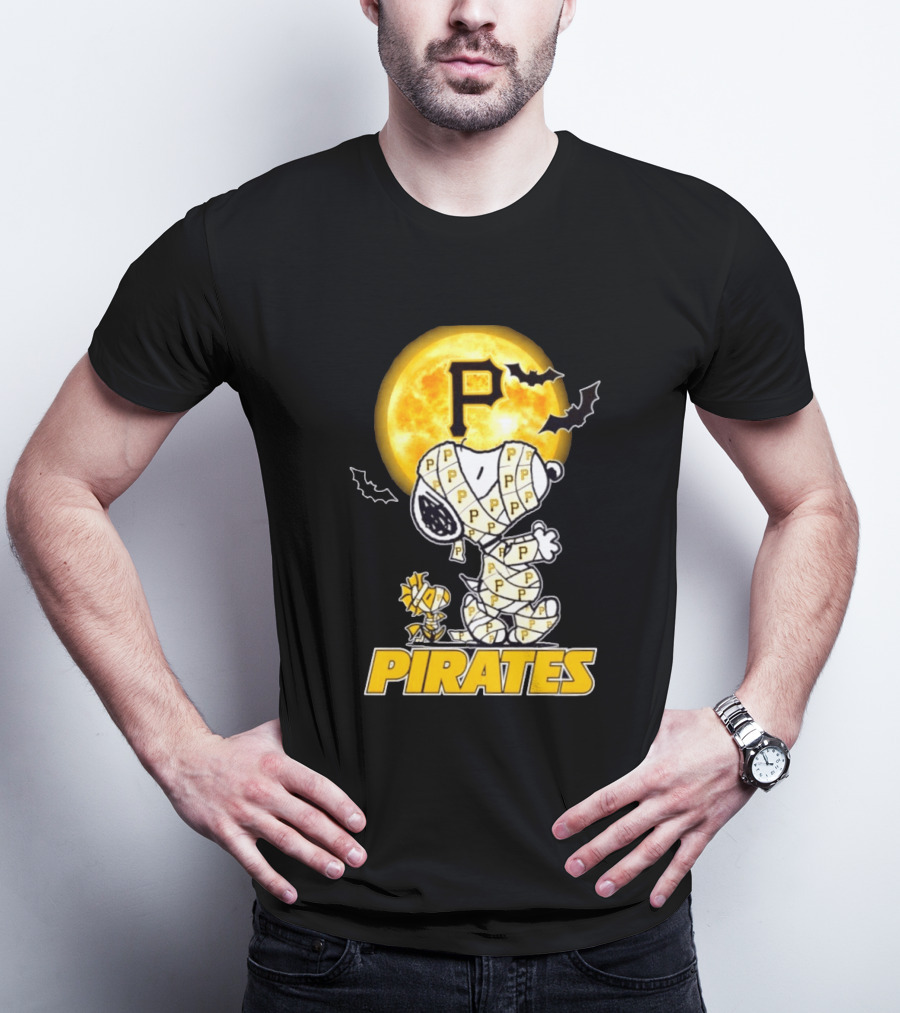 Pittsburgh Pirates Snoopy Woodstock Mummy Halloween Moon Bats T-Shirt