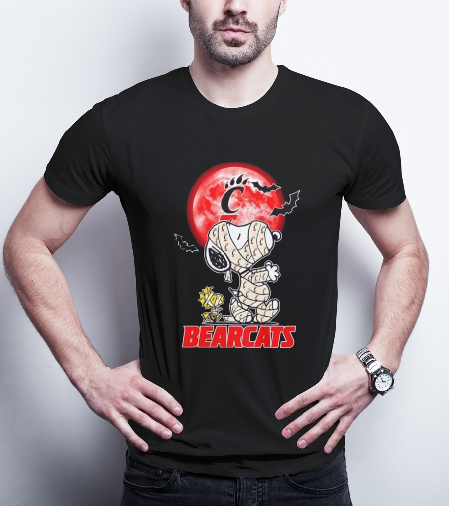 Cincinnati Bearcats Snoopy Woodstock Mummy Halloween Moon T-Shirt