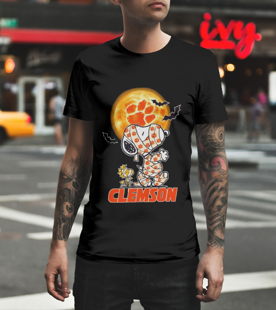 Clemson Tigers Snoopy Woodstock Mummy Halloween Moon Bats T-Shirt