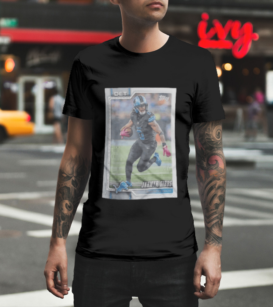 DET 2026 Topps Jahmyr Gibbs Detroit Lions Running Back T-Shirt