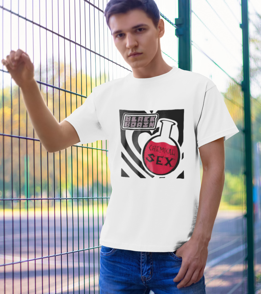Black Brain Chemical Sex Halftone Heart Flask T-Shirt
