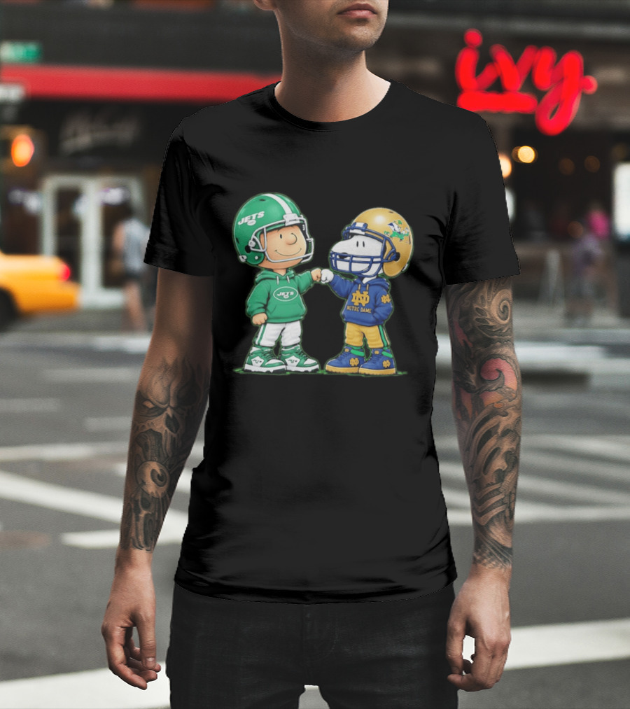 Charlie Brown Jets Snoopy Notre Dame Fist Bump T-Shirt