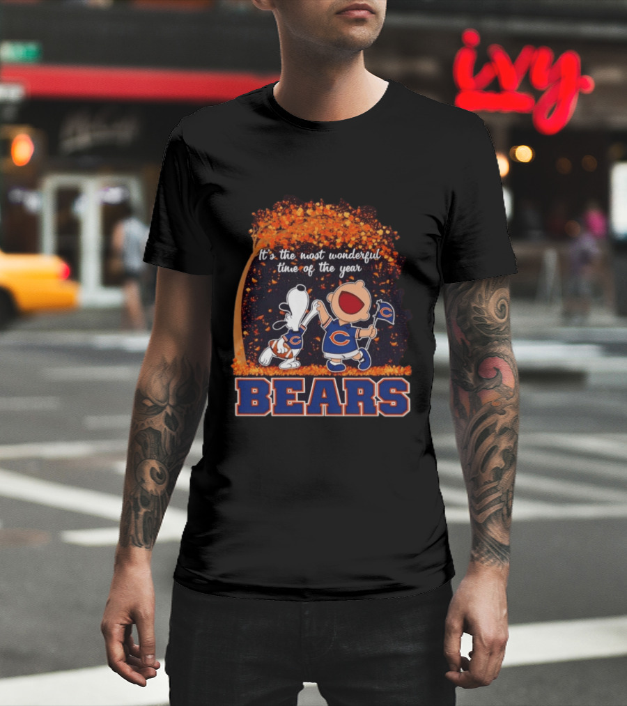 Snoopy Charlie Brown Dancing Chicago Bears Most Wonderful Time Of The Year T-Shirt