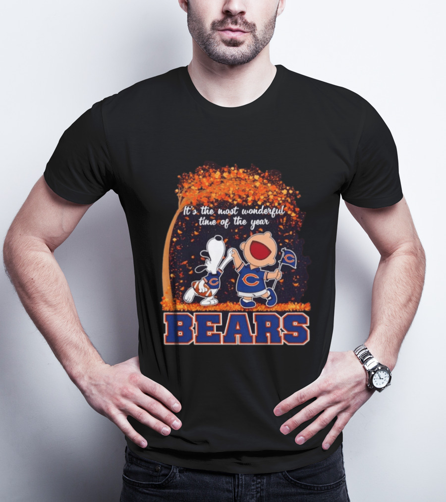 Snoopy Charlie Brown Dancing Chicago Bears Most Wonderful Time Of The Year T-Shirt