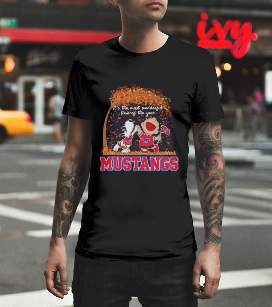 Snoopy And Charlie Brown Dancing SMU Mustangs It's The Most Wonderful Time Of The Year T-Shirt