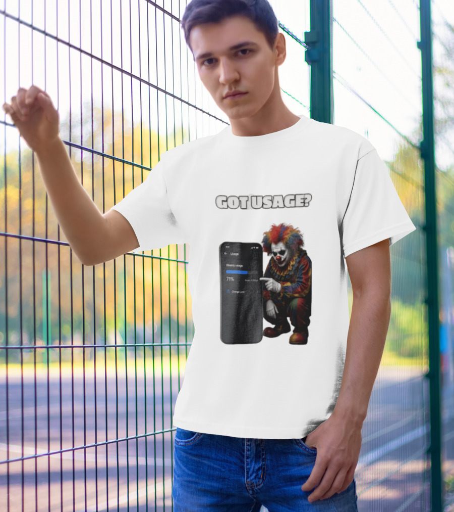 GOT Usage Clown Pointing At Smartphone Screen Weekly Usage 71% T-Shirt
