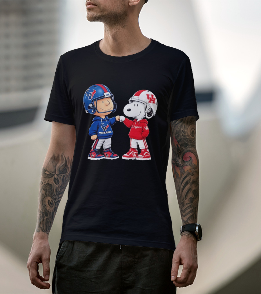 Peanuts Snoopy And Charlie Brown Houston Texans Vs Houston Cougars Fan Gear T-Shirt
