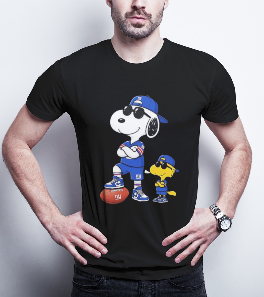 Snoopy And Woodstock In New York Giants Team T-Shirt