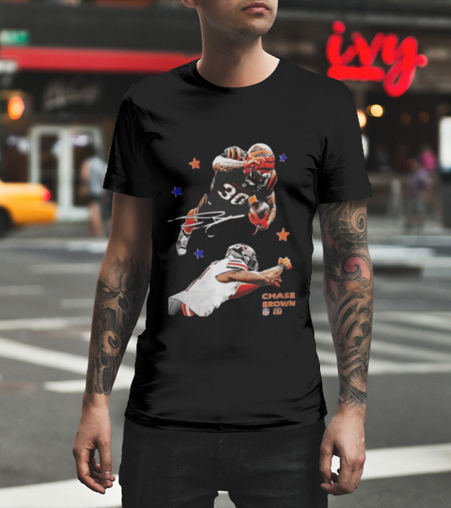 Cincinnati Bengals Chase Brown 30 Running Football Player With Stars T-Shirt