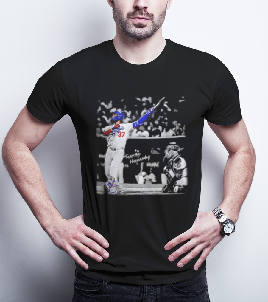 Los Angeles Dodgers Teoscar Hernandez Baseball Player Number 37 Swinging Pose T-Shirt