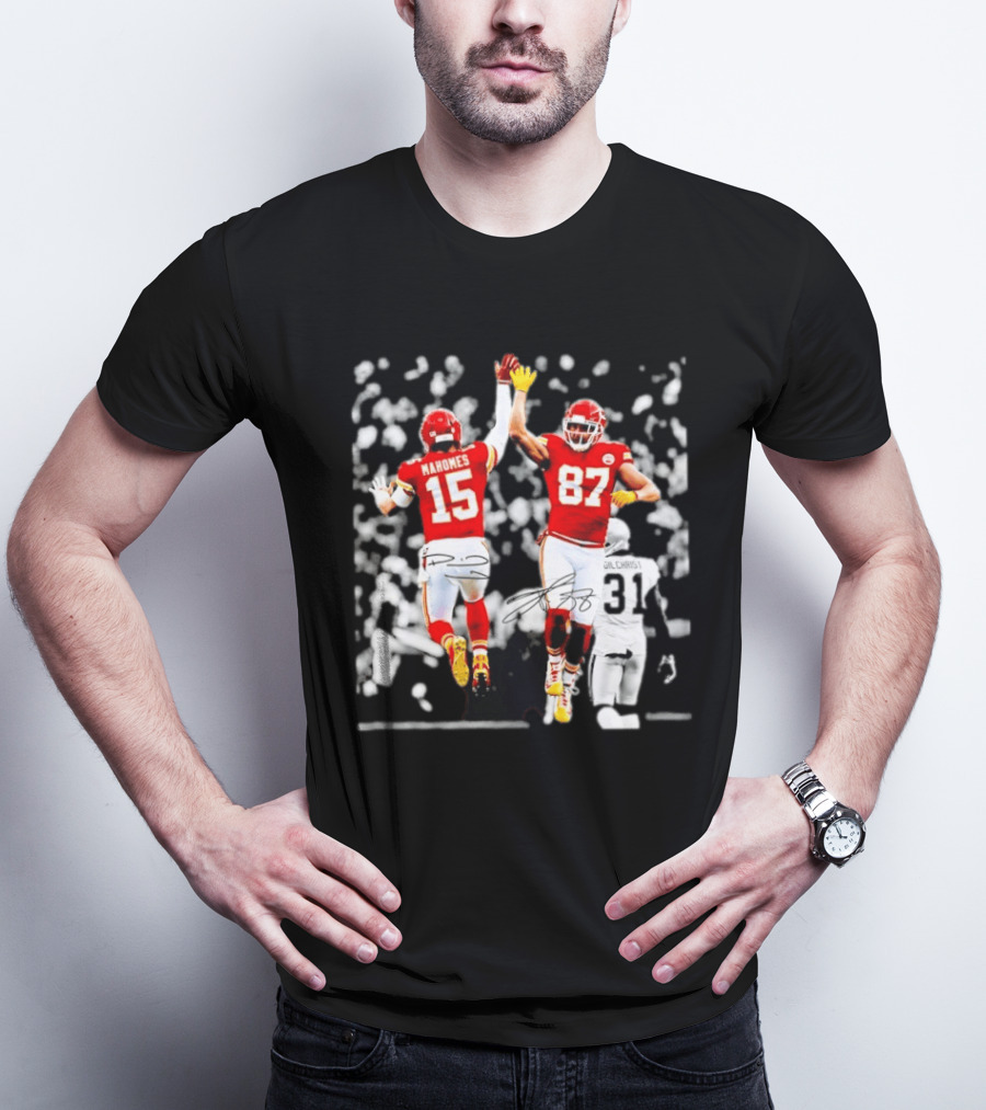 Travis Kelce Patrick Mahomes Kansas City Chiefs Autographed Celebration 15 87 T-Shirt