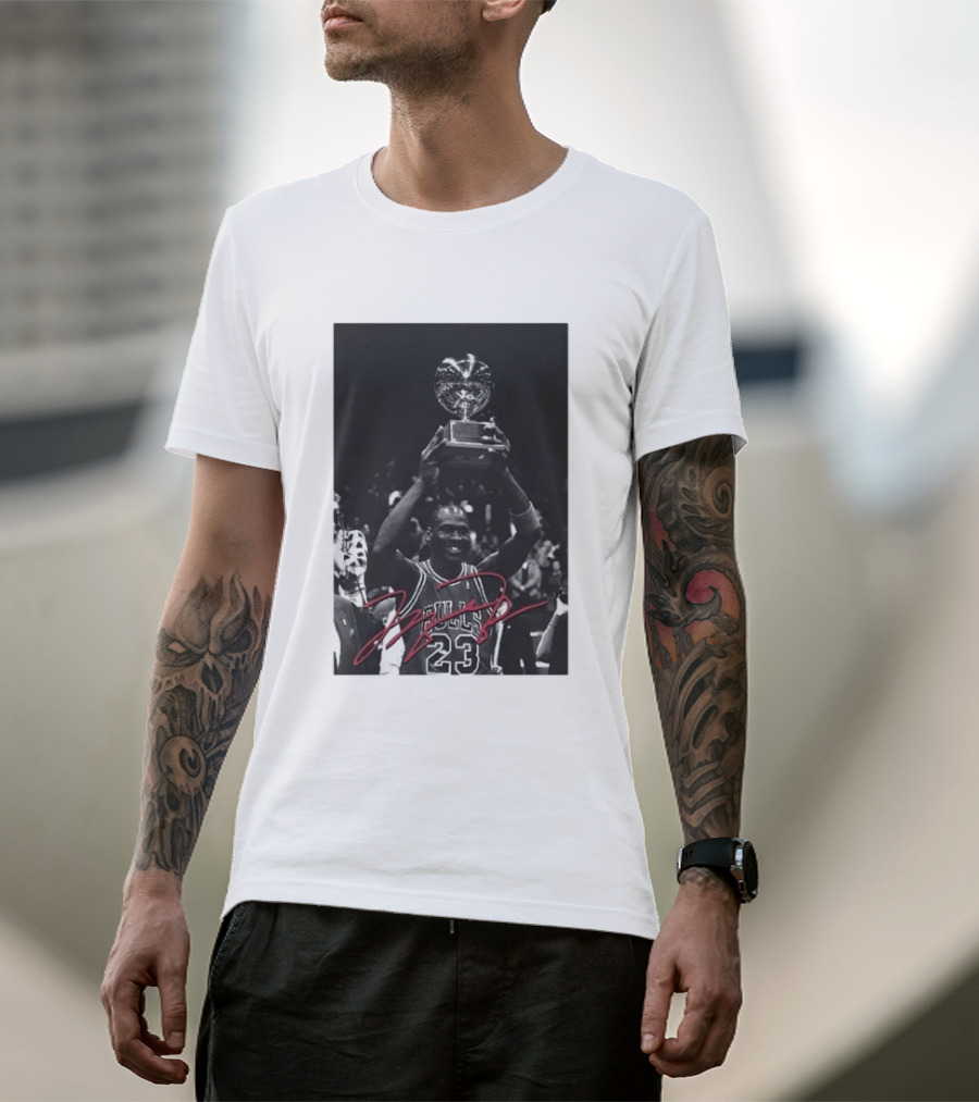 Chicago Bulls Michael Jordan Trophy Victory Celebration Image 23 Signature T-Shirt