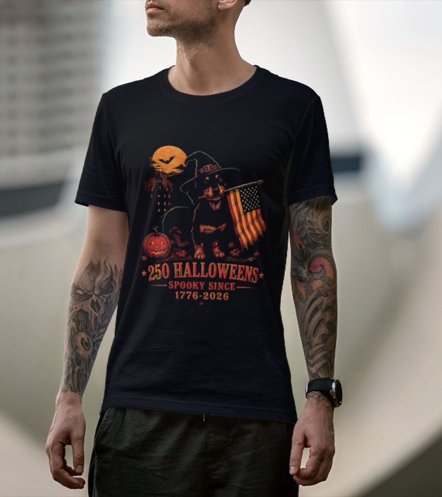 250 Halloweens Spooky Since 1776 2026 Dachshund Dog Lover T-Shirt