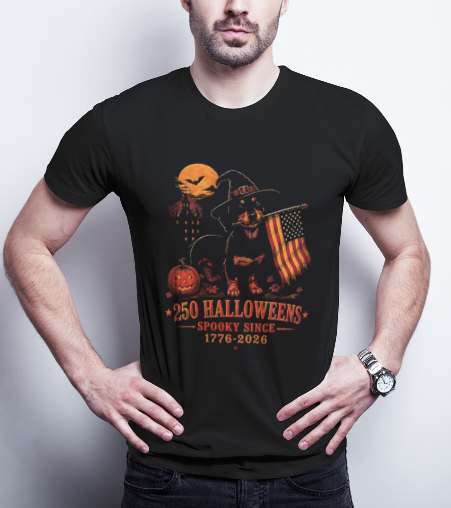 250 Halloweens Spooky Since 1776 2026 Dachshund Dog Lover T-Shirt