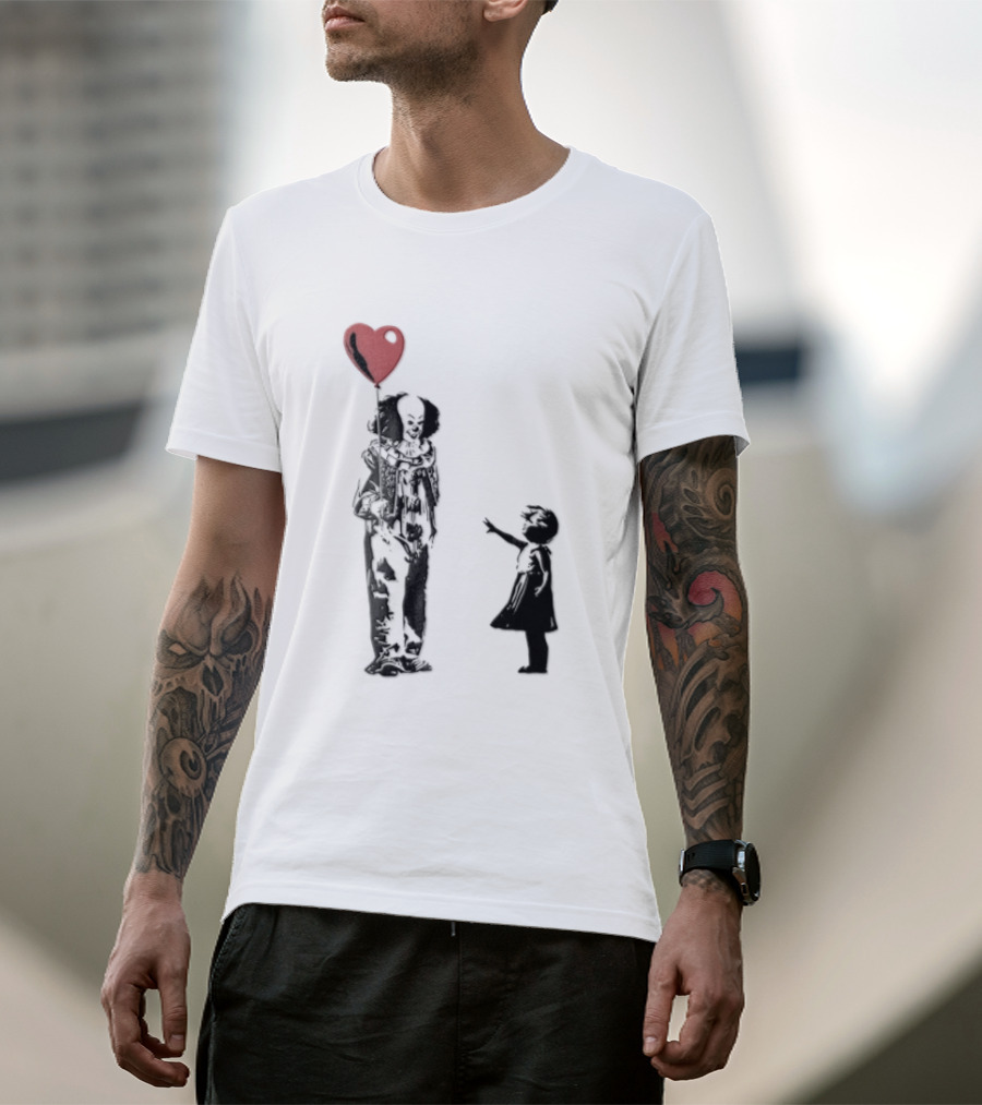 Pennywise Clown And Child With Red Heart Balloon T-Shirt