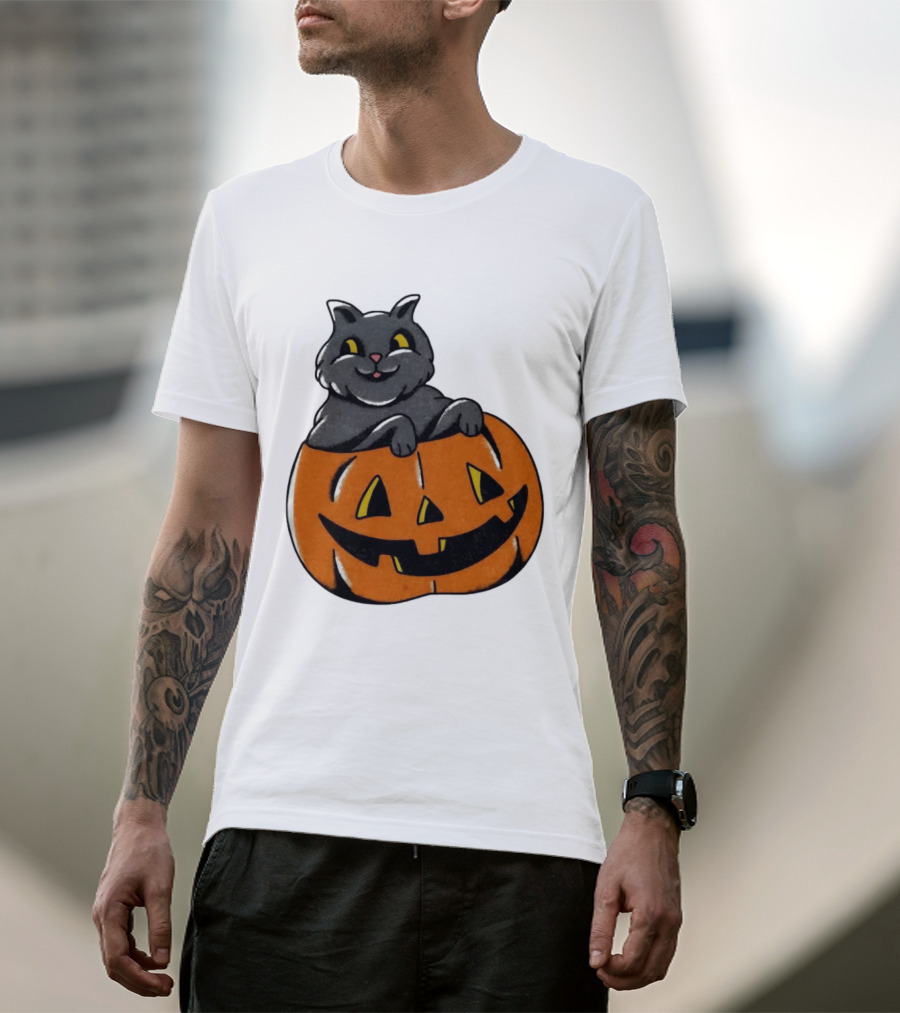 Black Cat In Jack O' Lantern Halloween Pumpkin T-Shirt