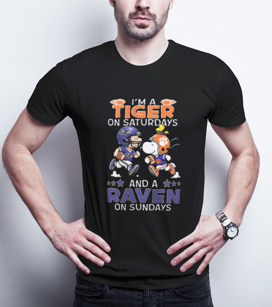 I'm A Tiger On Saturdays And A Raven On Sundays Charlie Brown Snoopy Football Helmets T-Shirt