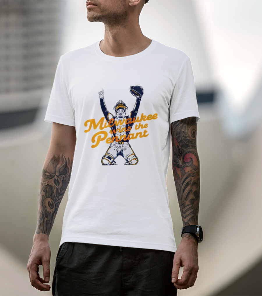 Milwaukee Wins The Pennant Celebration Catcher T-Shirt