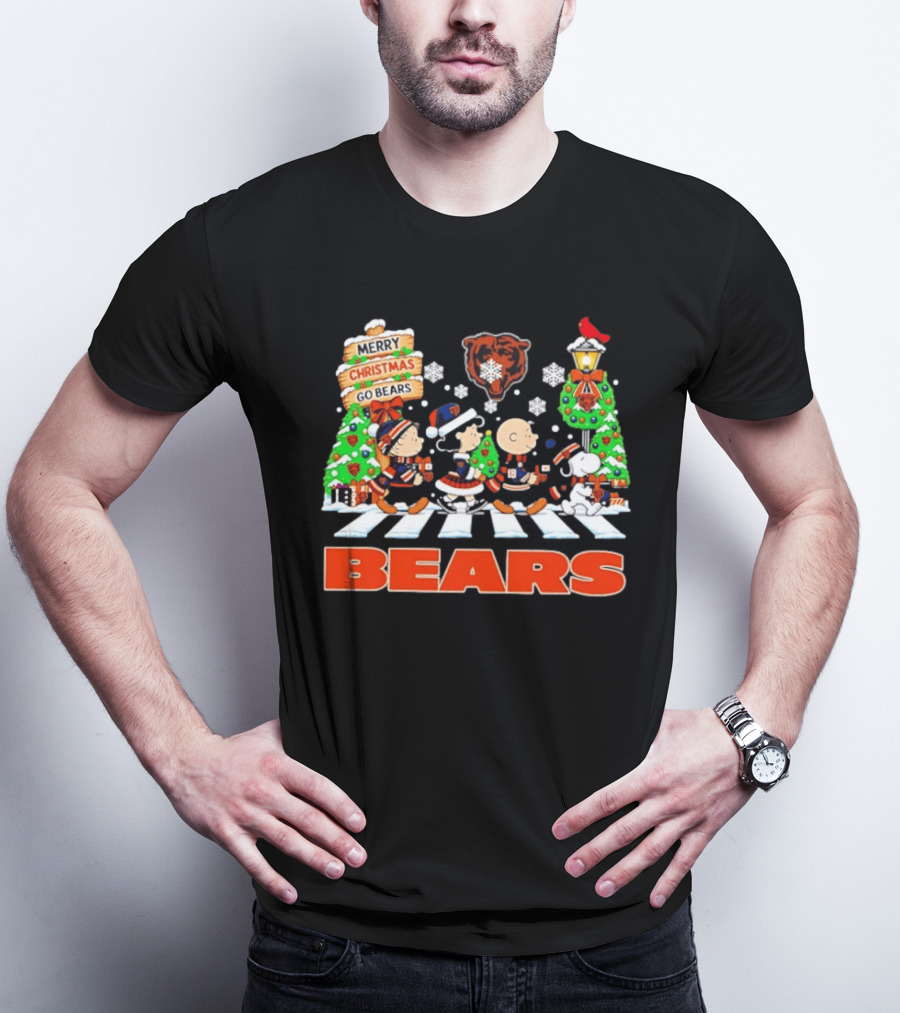 Chicago Bears Peanuts Abbey Road Christmas Merry Go Bears Snowflakes T-Shirt