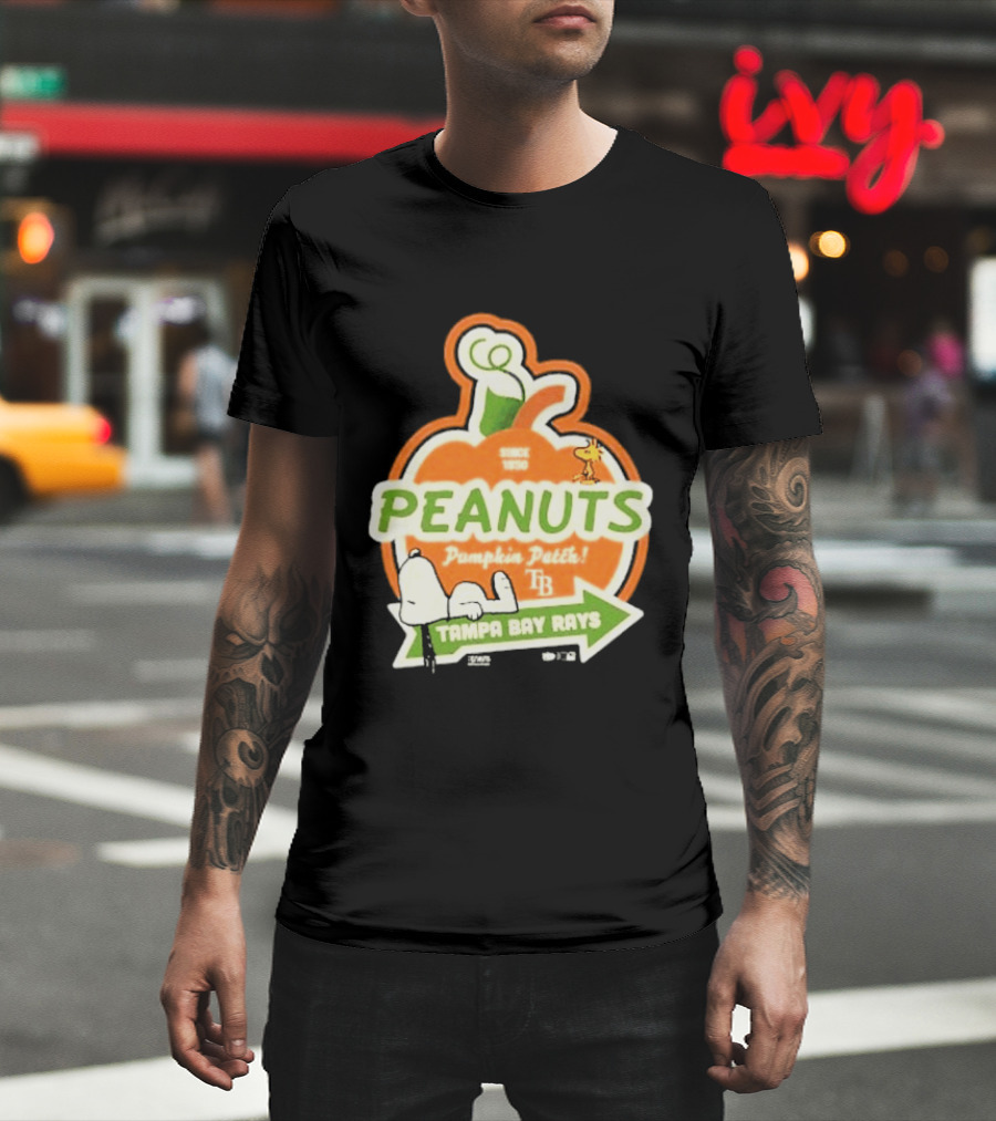 Tampa Bay Rays Peanuts Pumpkin Patch Since 1950 T-Shirt