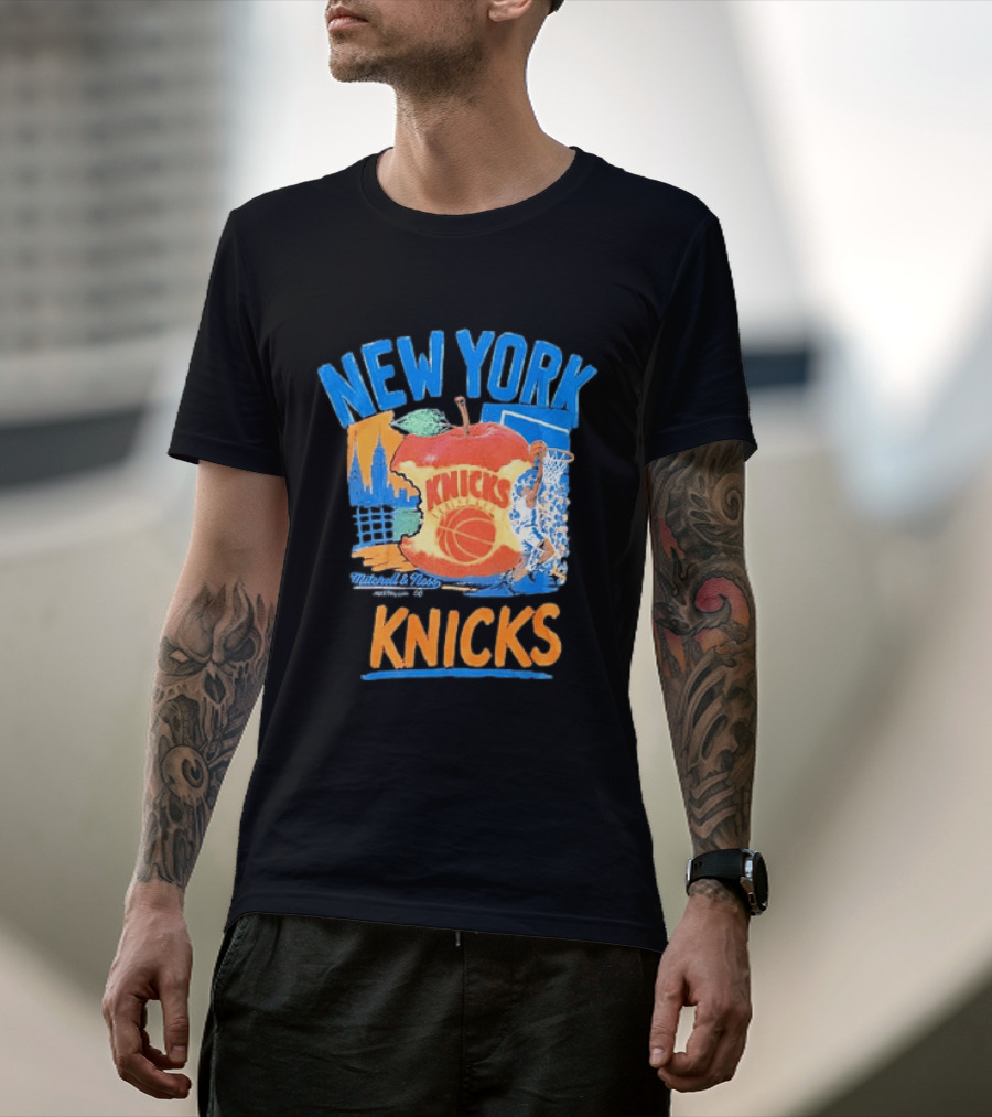 Mitchell & Ness New York Knicks Basketball Big Apple City Skyline T-Shirt