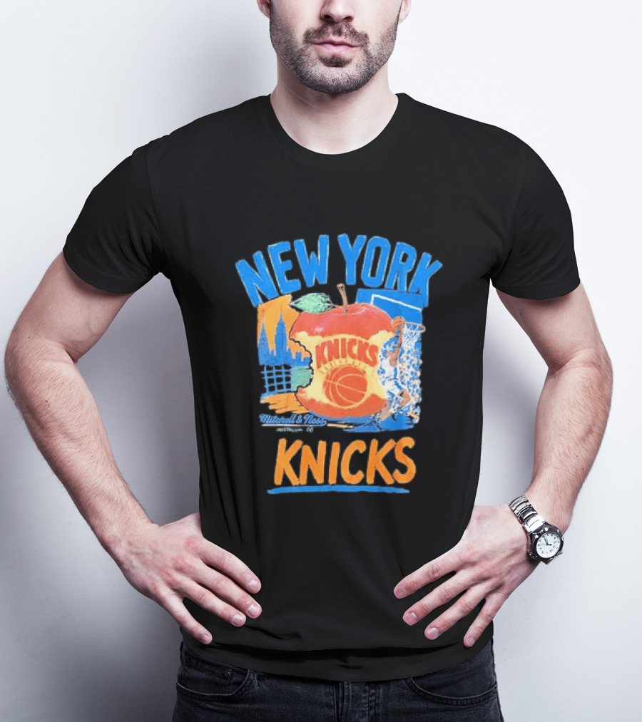 Mitchell & Ness New York Knicks Basketball Big Apple City Skyline T-Shirt