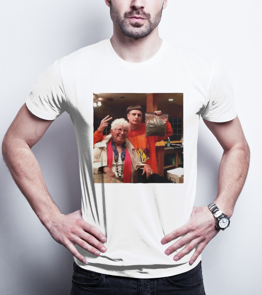 Oliver Tree Peace Sign Grandma Holding Bag T-Shirt