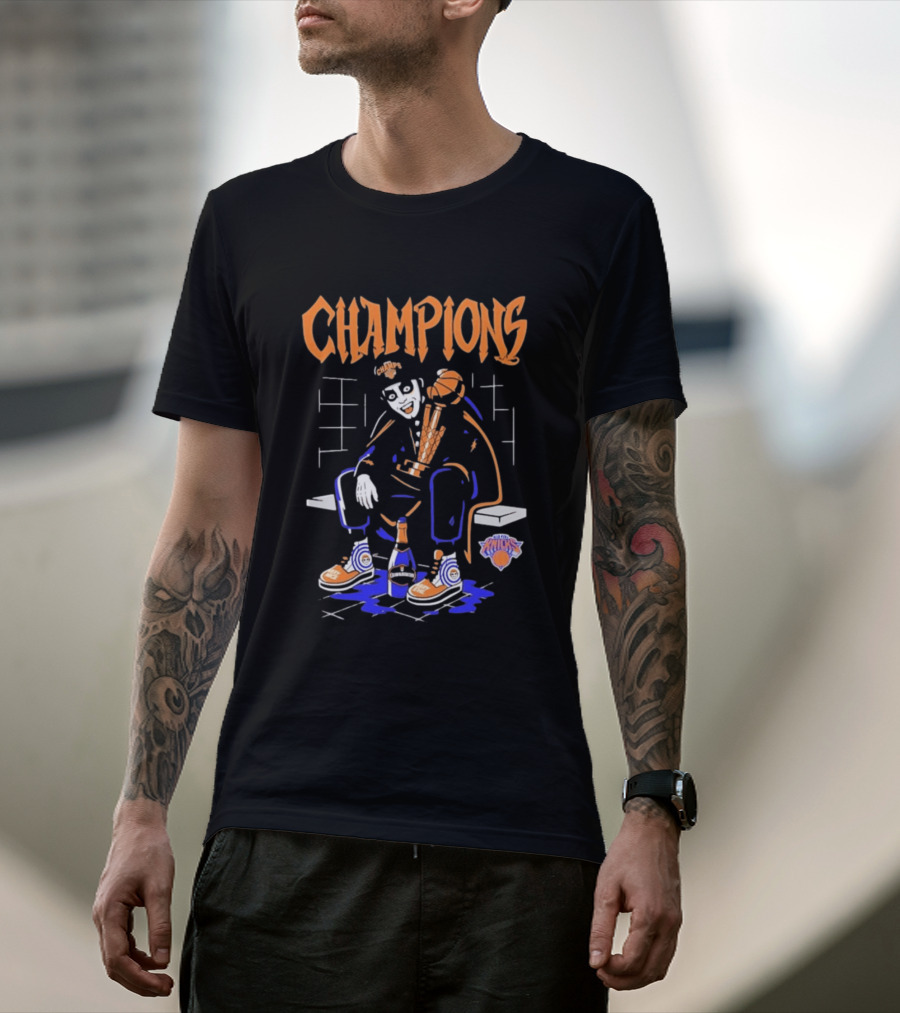 New York Knicks Evil Clown Winning Trophy And Champagne T-Shirt