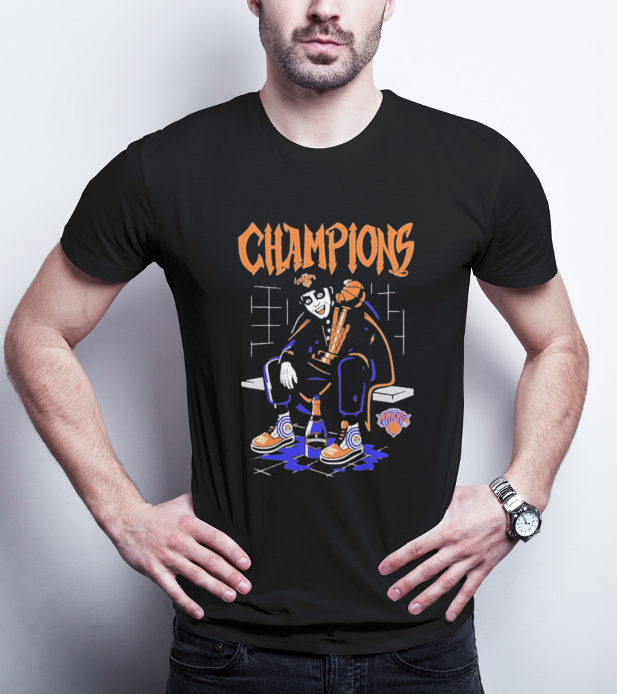 New York Knicks Evil Clown Winning Trophy And Champagne T-Shirt