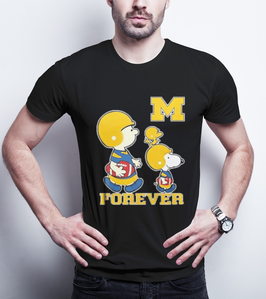 Peanuts Forever Michigan Wolverines M Football Charlie Brown Snoopy Woodstock T-Shirt