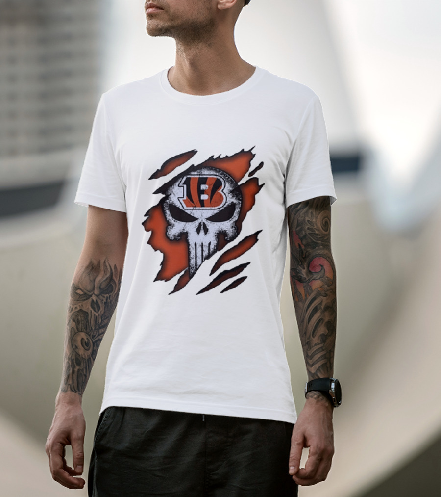 Cincinnati Bengals Punisher Skull Ripped T-Shirt