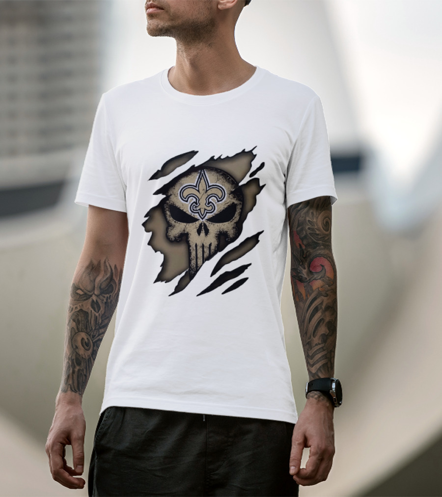 New Orleans Saints Punisher Skull Ripped Effect Fleur De Lis T-Shirt