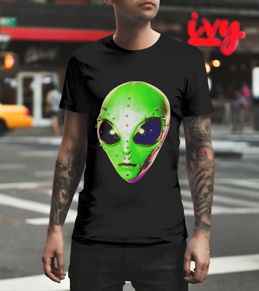 Believe Alien Pierced Face Extraterrestrial Iconic Green Martian Head T-Shirt