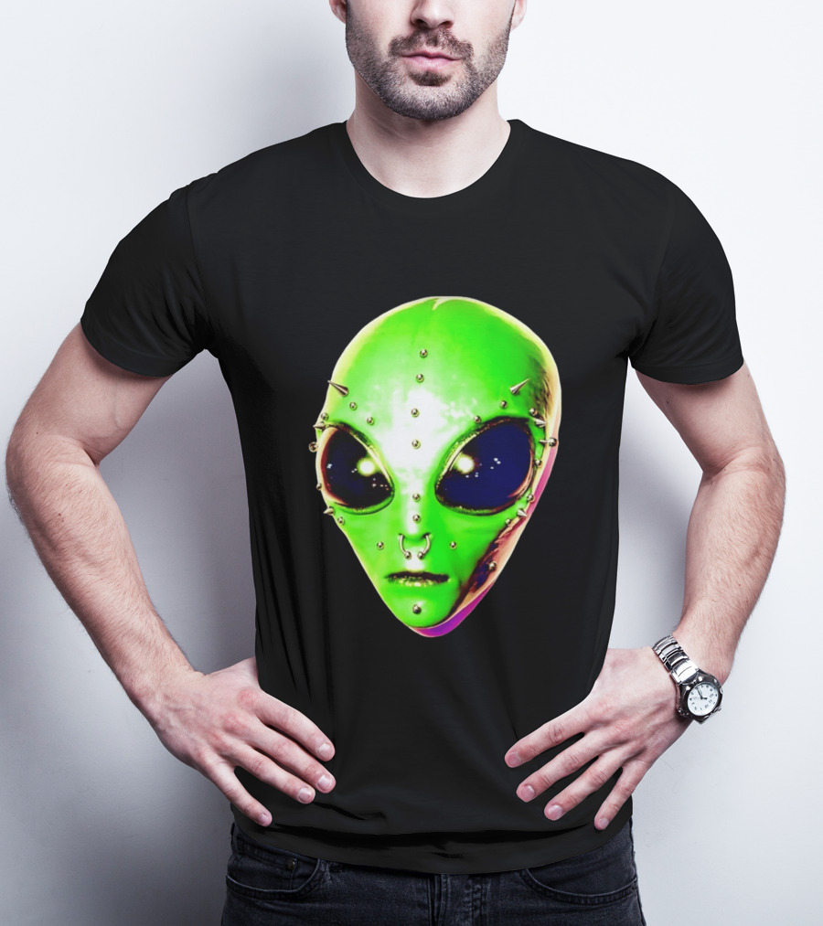 Believe Alien Pierced Face Extraterrestrial Iconic Green Martian Head T-Shirt