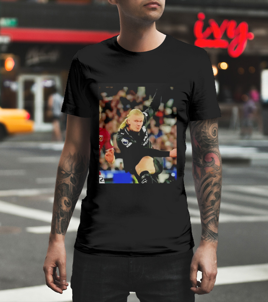Erling Haaland Manchester City Football Player In Action T-Shirt