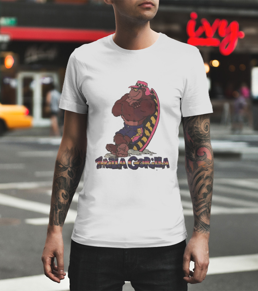 Thrilla Gorilla Town And Country Surf Checkered Hat Surfboard T-Shirt