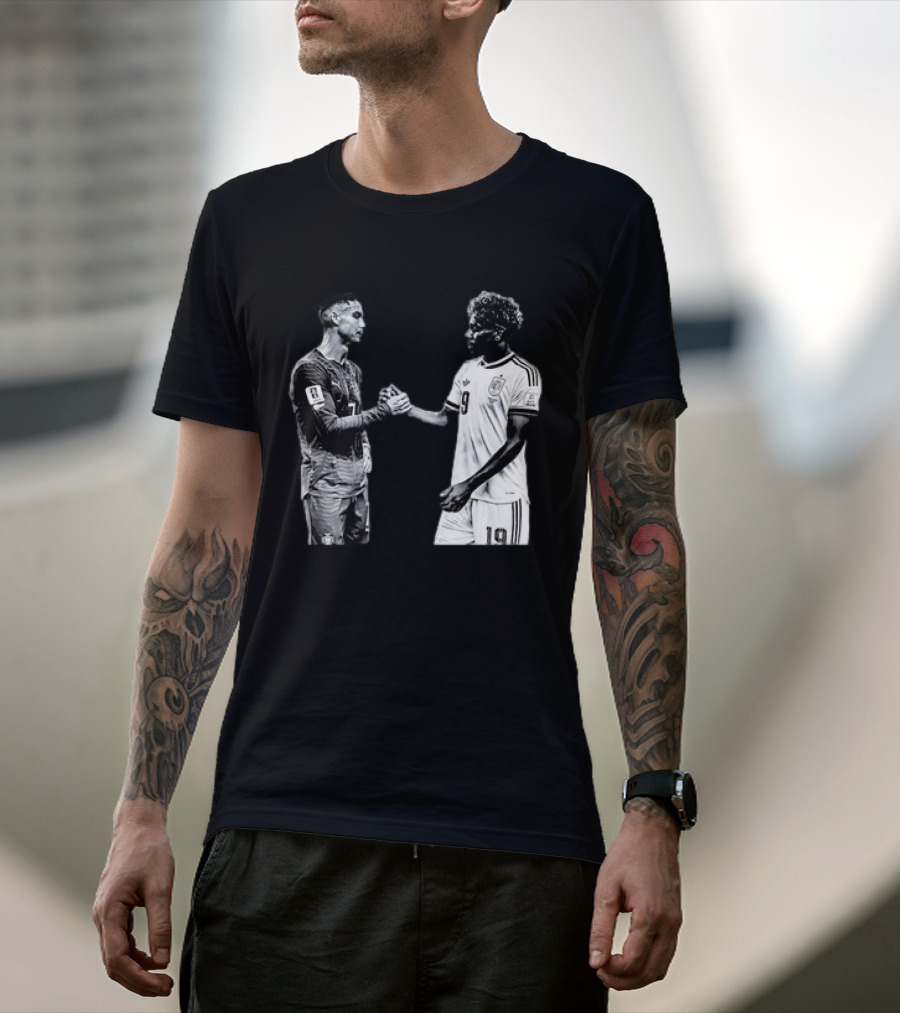Cristiano Ronaldo Lamine Yamal Final Matchup Moment T-Shirt