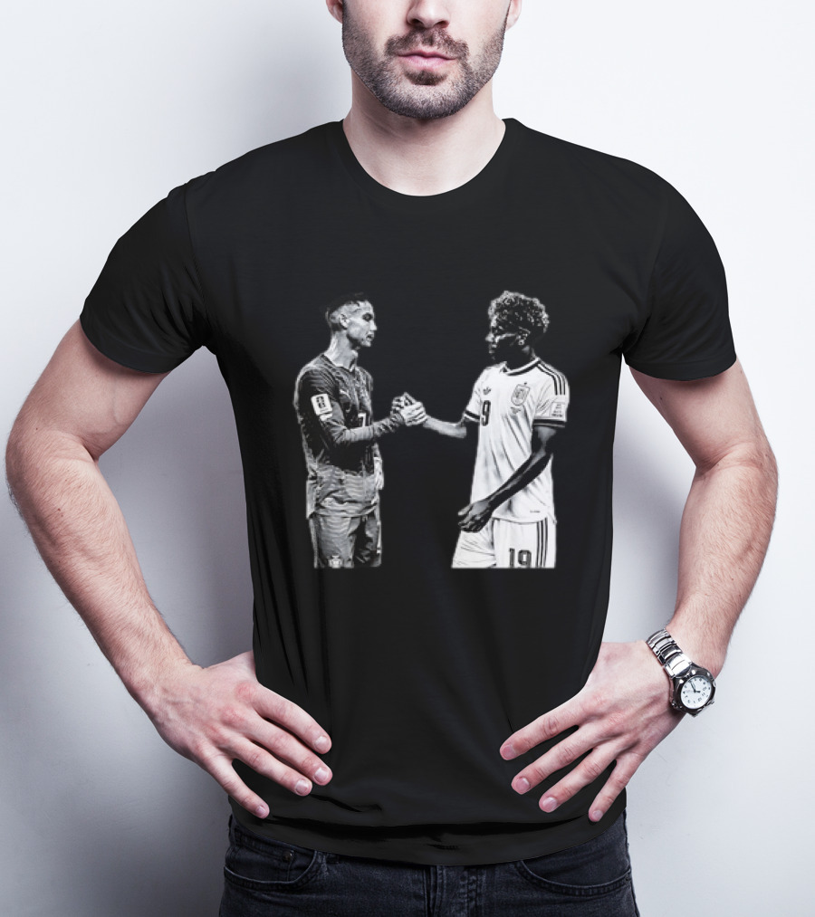 Cristiano Ronaldo Lamine Yamal Final Matchup Moment T-Shirt
