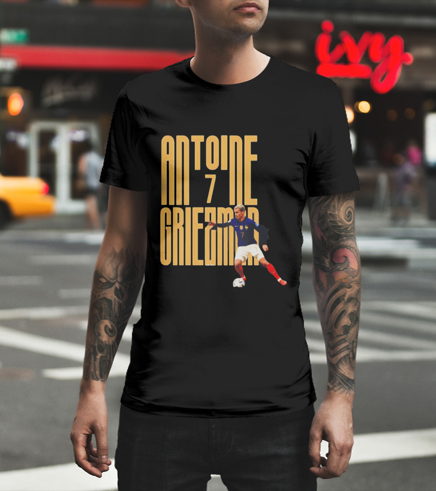 Antoine Griezmann 7 France Football Dribbling T-Shirt