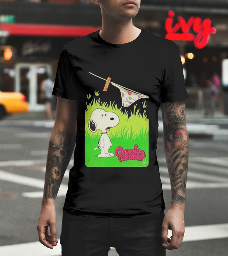 Snoopy Caramelos De Cianuro En Español Classic Cartoon And Rock Band Fusion T-Shirt