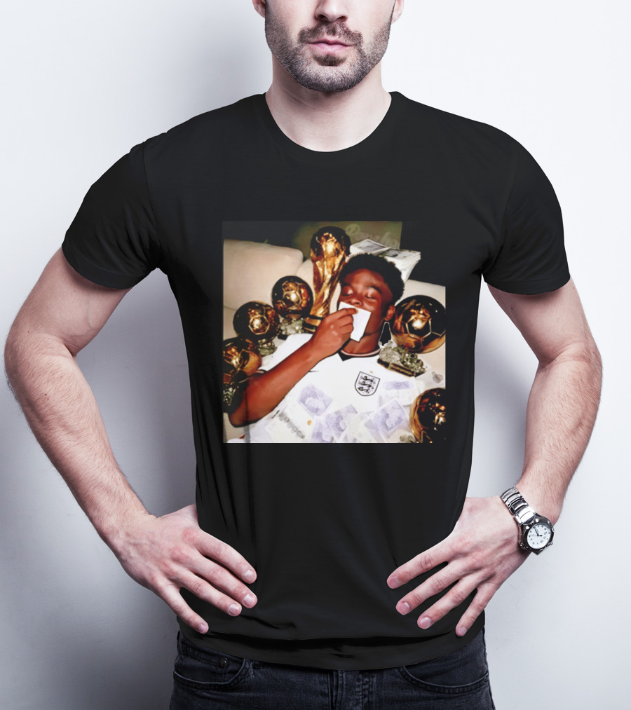 Bukayo Saka England National Team World Cup Trophies And Money T-Shirt